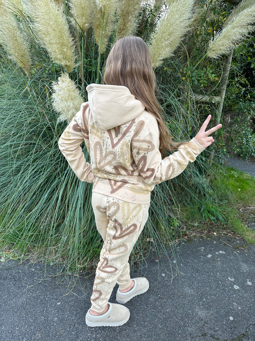 Cream tracksuit🪐⭐️🫶🏽 – littlefootprintss